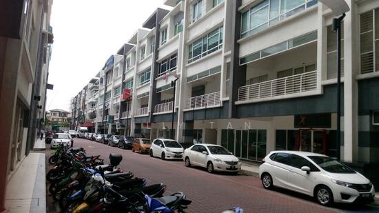Shop / Office for Sale in Kelana Jaya (Petaling Jaya) - Billy Tan