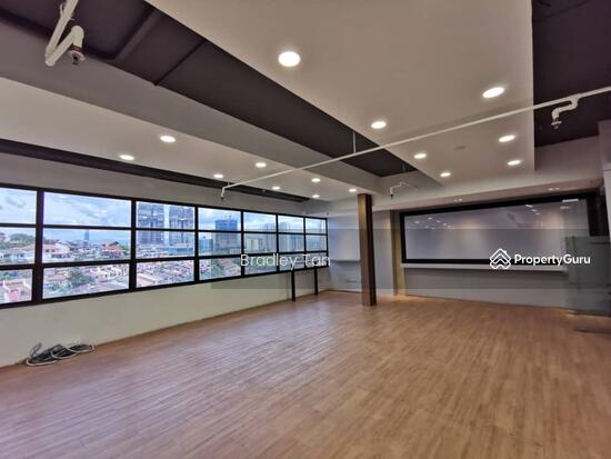 Office for Rent in Taman Desa (Kuala Lumpur) - Bradley Tan