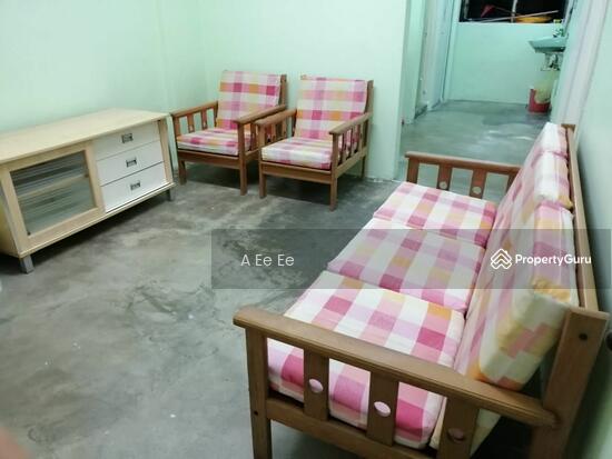 Flat for Rent at Gat Lebuh Macallum - A Ee Ee
