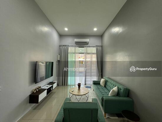 SHOW UNIT FURNISHED Rumah Teres Setingkat in Parit Raja untuk Untuk ...
