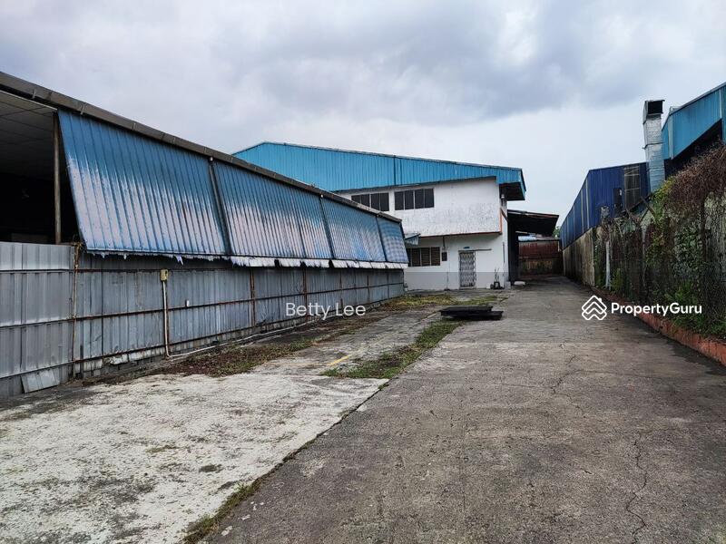 1.5 Storey Detached Factory Taman Perindustrian Tampoi Jaya untuk RENT ...