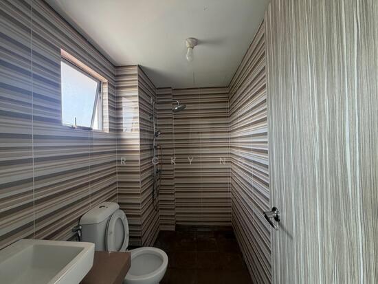 Apartment for Rent at Estana Court B - Ricky Ng