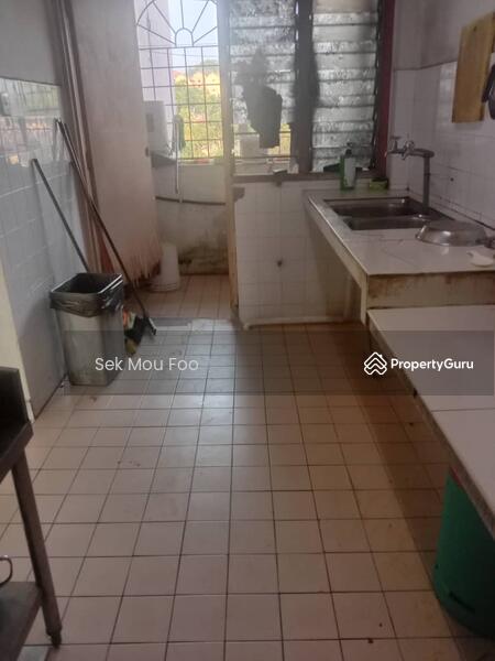 Pangsapuri Cempaka Taman Bukit Kinrara, Jalan TBK 1/11, Taman Bukit ...