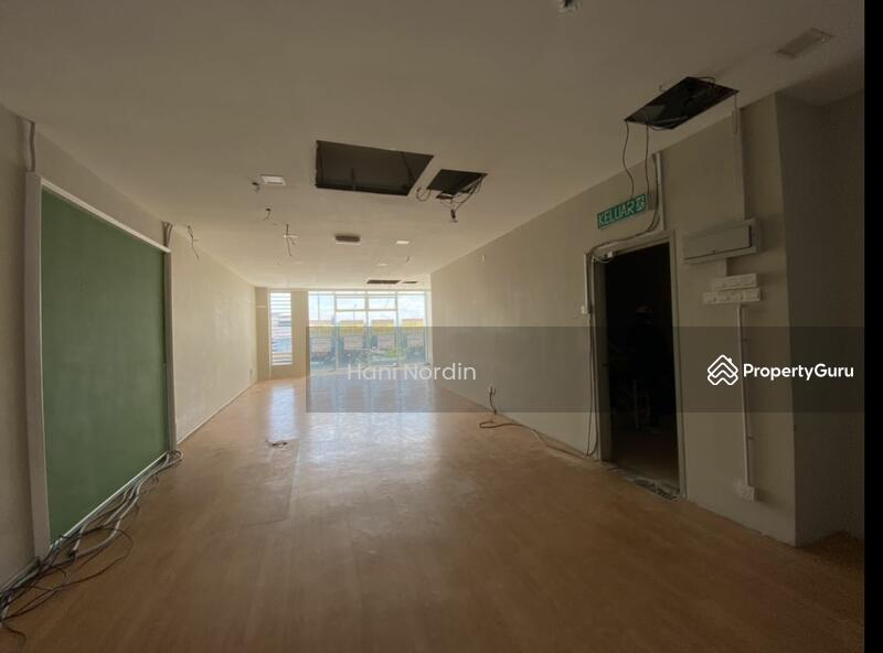 Bangi Sentral, Bdr Baru Bangi 4 storey, Can Be Seen from Mainroad ...