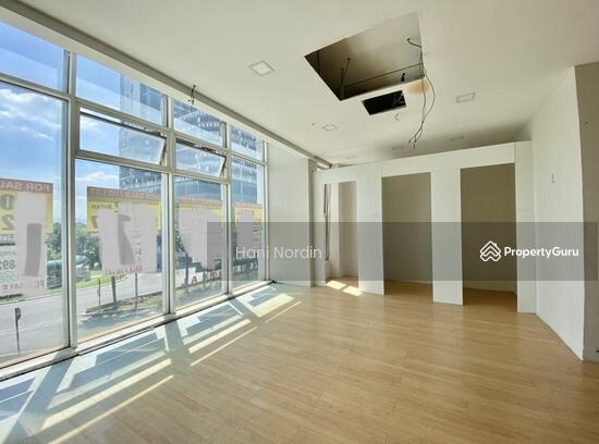 Bangi Sentral, Bdr Baru Bangi 4 storey, Can Be Seen from Mainroad ...