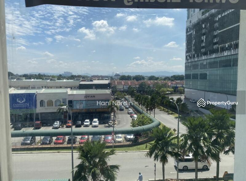 Bangi Sentral, Bdr Baru Bangi 4 storey, Can Be Seen from Mainroad ...