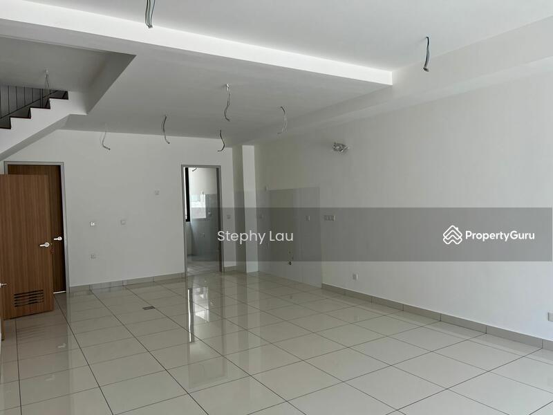 Terrace house at Puchong, Puchong, Selangor, 5 Bedrooms, 3204 sqft, T ...