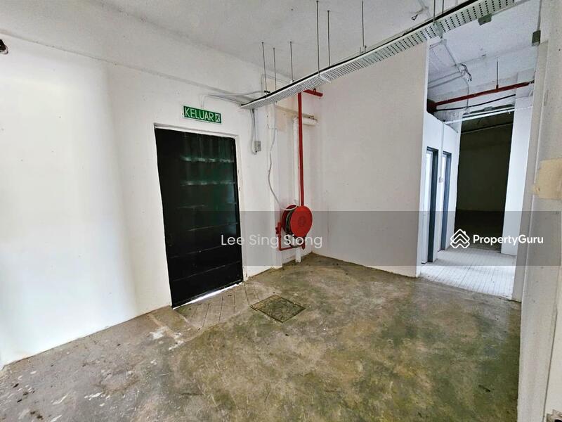 (Main Road) TSB Taman Industri Sungai Buloh Ground Floor Shop For RENT ...