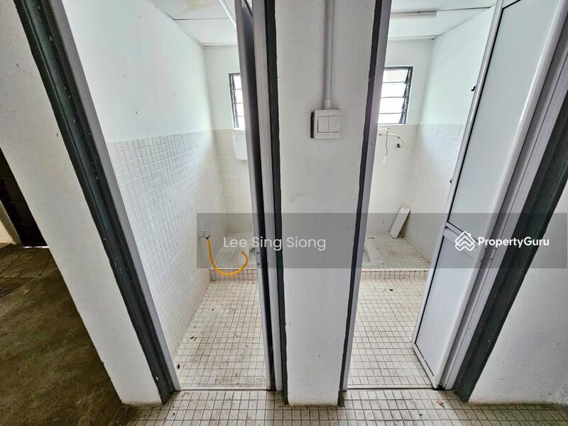 (Main Road) TSB Taman Industri Sungai Buloh Ground Floor Shop For RENT ...