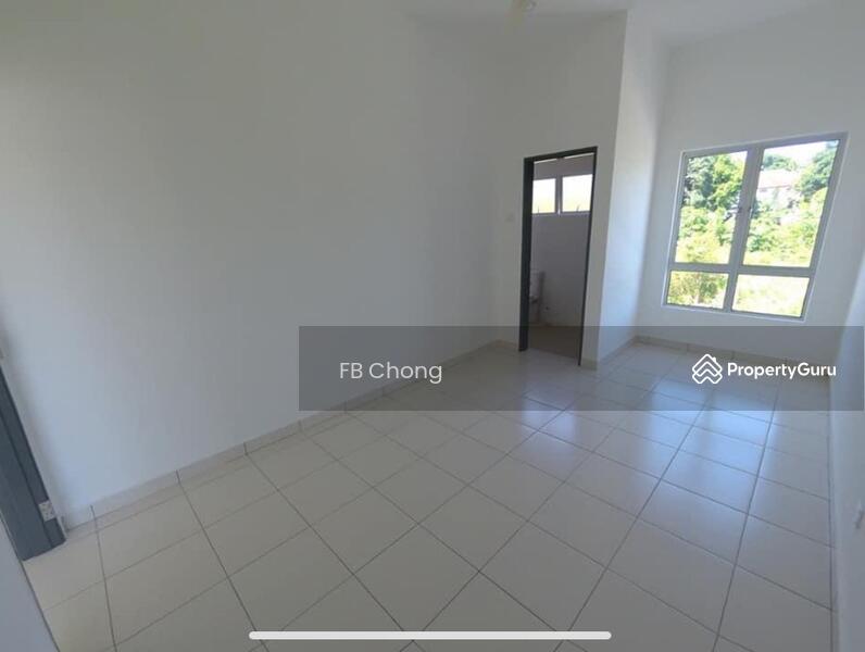 FREEHOLD NEW PARTIAL FURNISH TERRACE Jenderam Hilir Dengkil 15min ...
