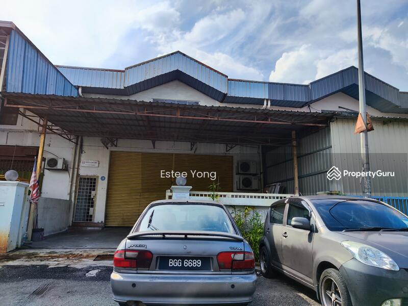 Corner lot light industrial factory at Desa Tun Razak Industrial Park ...