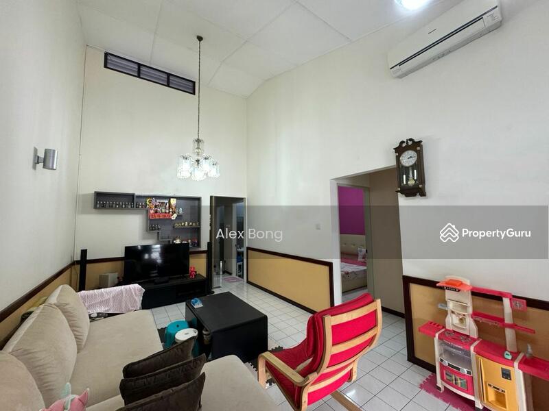 SINGLE STOREY TERRACE HOUSE FOR RENT AT TABUAN HEIGHT KUCHING SARAWAK ...