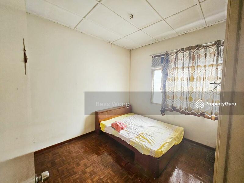 Molek Molek molek, Molek, Johor Bahru, Johor, 5 Bedrooms, 1820 sqft, 2 ...