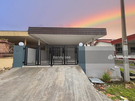 Kulai Besar 1 Storey Endlot 24x70sf Renovated + Extended Near UOB Bank ...