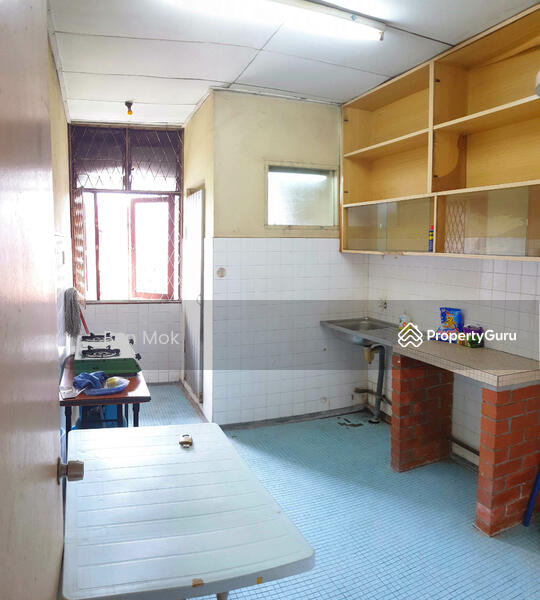 Flat PKNS Seksyen 8, 22 Jalan Selekoh 8/2b, Shah Alam, Selangor, 2 ...