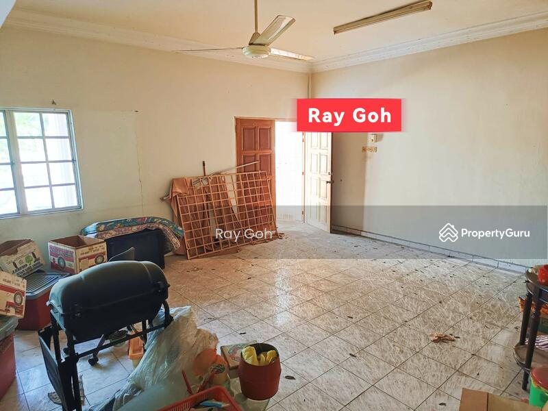 Jalan Meru, Klang Parade LRT 3 Double Storey House facing Padang, Jalan ...