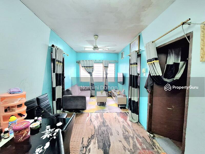 Rumah Pangsa Impian (Saujana Putra), Jalan SP 4/1 Off Jalan Saujana ...