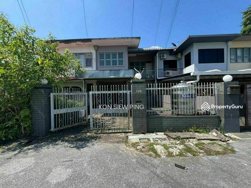 Double Storey Intermediate Terrace House For Sale Location at Kenyalang ...