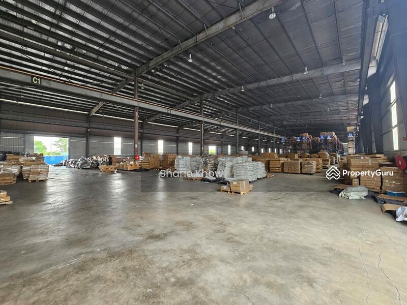 1000amps 6 LOADING BAY DOCK LEVELLER 2 OVERHEAD CRANE 4 Acres Warehouse ...