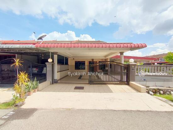 CORNER HUGE LAND Double Storey Terrace Taman Sri Putra Banting, Taman ...