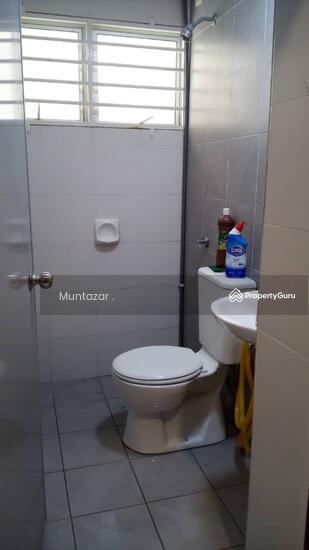 Residensi Warnasari 2, Jalan Warnasari, Bandar Puncak Alam, Puncak Alam ...