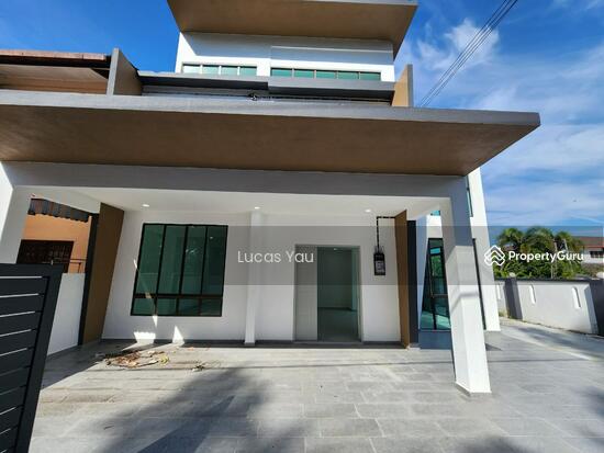 Taman Bercham Baru, 178 -, Ipoh, Perak, 6 Bedrooms, 3300 sqft, 2-storey ...