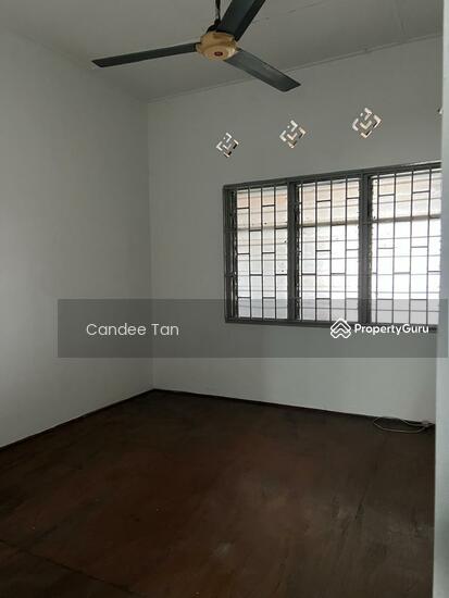 1-storey Terraced House for Sale in Kawasan 18 (Klang) - Candee Tan