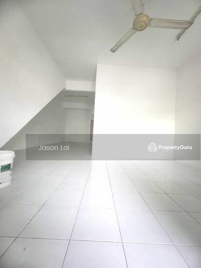 Townhouse at Sungai Buloh, Jalan Impian, Taman Impian Indah, Sungai ...