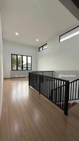 Bungalow for Sale in Taman Banang Jaya (Batu Pahat) - Qiu Rong
