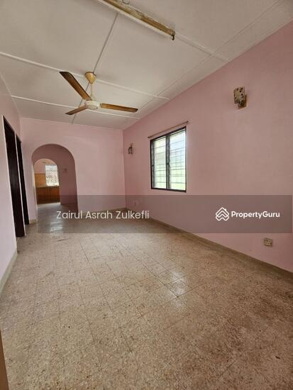 Serdang EXTENDED CORNER LOT Single Storey House Taman Sri Serdang untuk ...