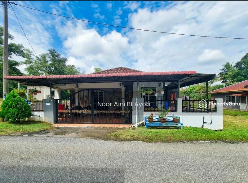 Facing Open Kampung Matang Pagar Sungai Buloh Bungalow House, Bandar ...