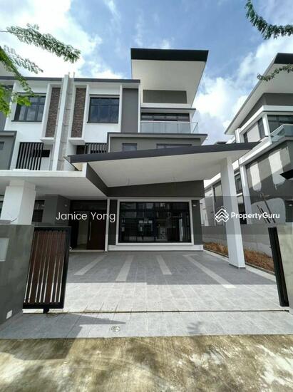 Nusa Sentral @ Winter Pavillion, Nusa Sentral, Iskandar Puteri ...