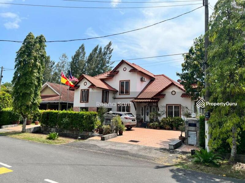 Bungalow Facing Lake Sepang Putra, Bagan Lalang, Sepang Goldcoast untuk ...