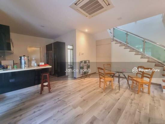 Yellow Horizon @ Adda Heights, Jalan Adda 2/x, Taman Adda Heights ...