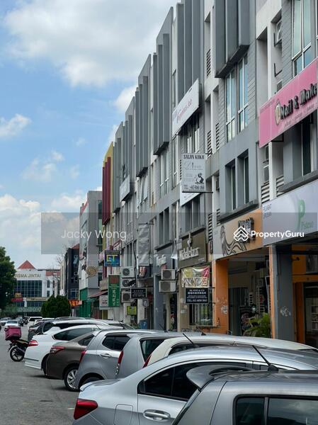 Bandar Puteri 4 Puchong Corner Lot Shoplot, Jalan Puteri 4/8, Bandar ...