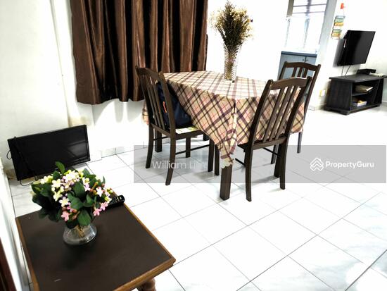 Azuria Condominium untuk Untuk Disewa - RM 1,300 /bulan (2024) | PropertyGuru Malaysia