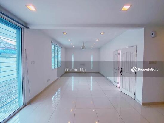 Semi-D house at Taman Molek, Jalan Molek 2/, Taman Molek, Johor Bahru ...