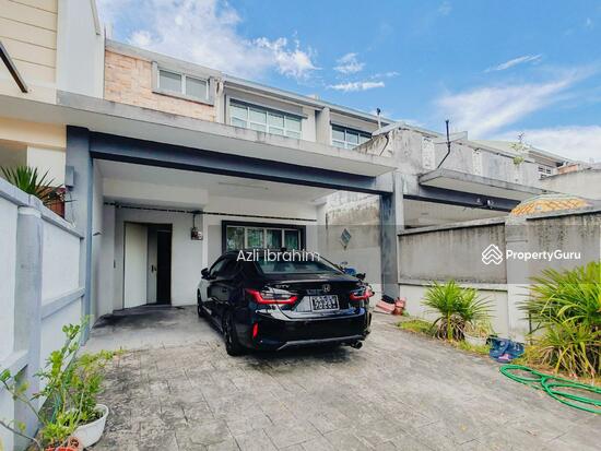 Rafflesia @ Taman Pelangi Semenyih 2, Taman Pelangi Semenyih, Semenyih ...