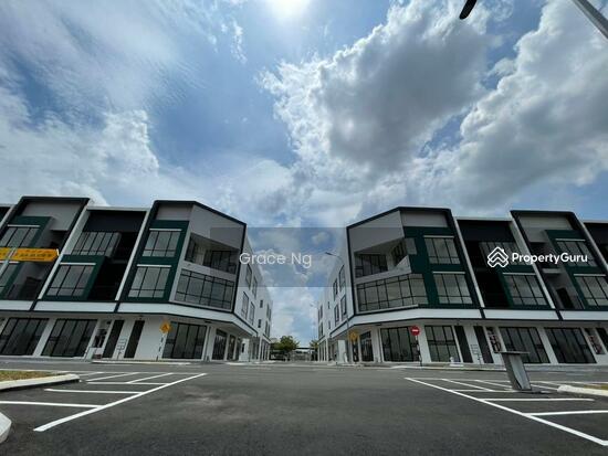 Austin Crest Emerald Austins Crests Emeralds, Taman Mount Austin ...