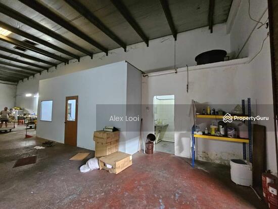 Terrace factory at Taman Mount Austin, Jalan Mutiara Emas 6, Taman ...