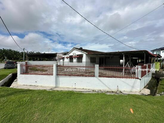 Semi-D house at Taman Changkat Intan, Taman Changkat, Taman Changkat ...