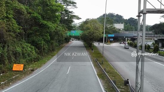 (Freehold, Sebelah Shell Gombak) Tanah Bangunan 2.4 Ekar depan MRR2 ...