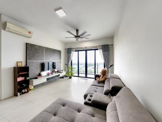 Condominium for Sale at Mira Residence - Jerry So