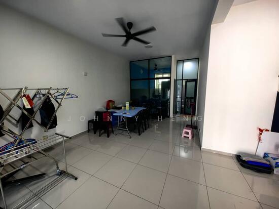 2-storey Terraced House for Sale in Bandar Seri Alam (Masai) - Johnny Heng