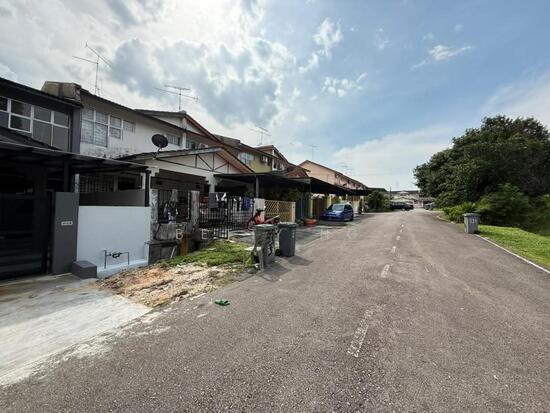 2-storey Terraced House for Sale in Saleng (Senai) - Betty Ng
