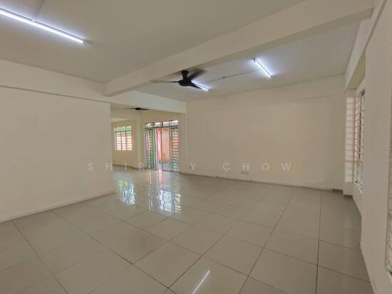 Semi-Detached House for Rent in Kota Kinabalu (Sabah) - shirley Chow