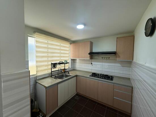 Condominium for Rent at Estana Court - Yubi Leong
