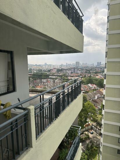 Condominium for Sale at Cameron Towers - Sumitra Sabaratnam