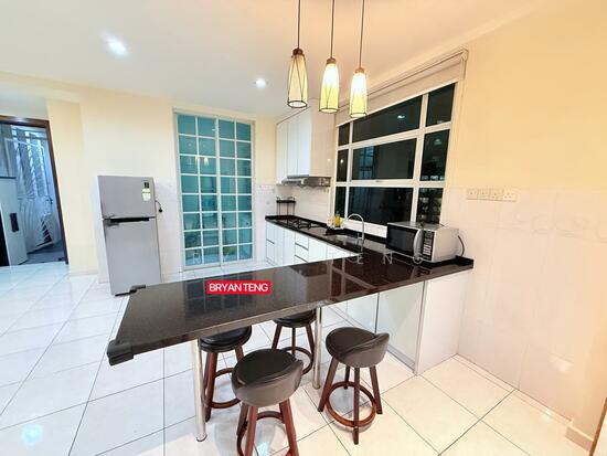 Condominium for Rent at The Brezza - Bryan Teng