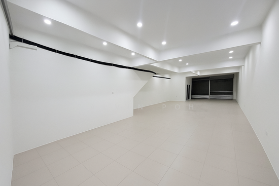 Shop for Rent in Taman Putra Permai (Seri Kembangan) - Calvin Poh